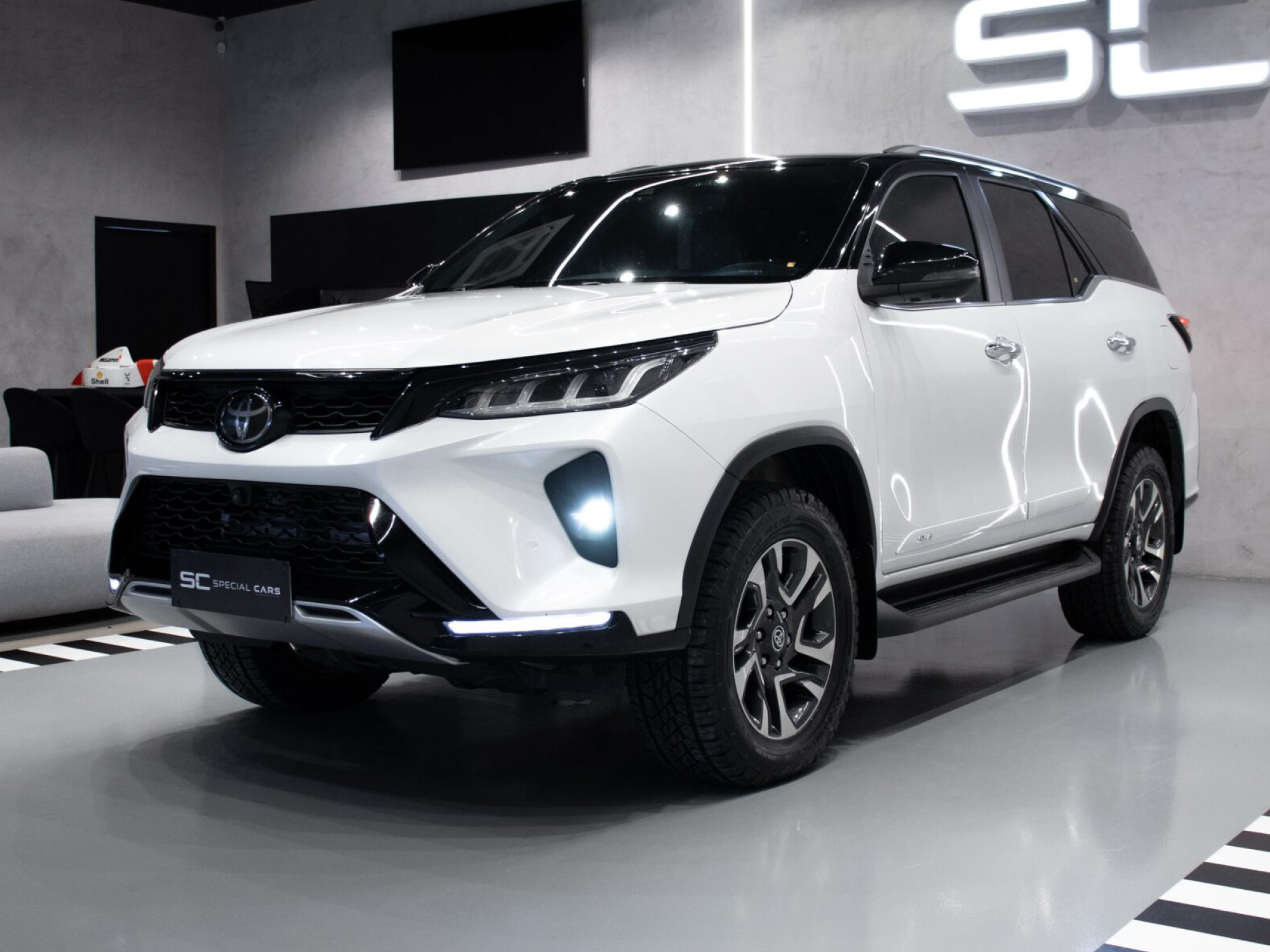 Toyota Hilux SW4 Diamond 2023 - SC | Special Cars Premium